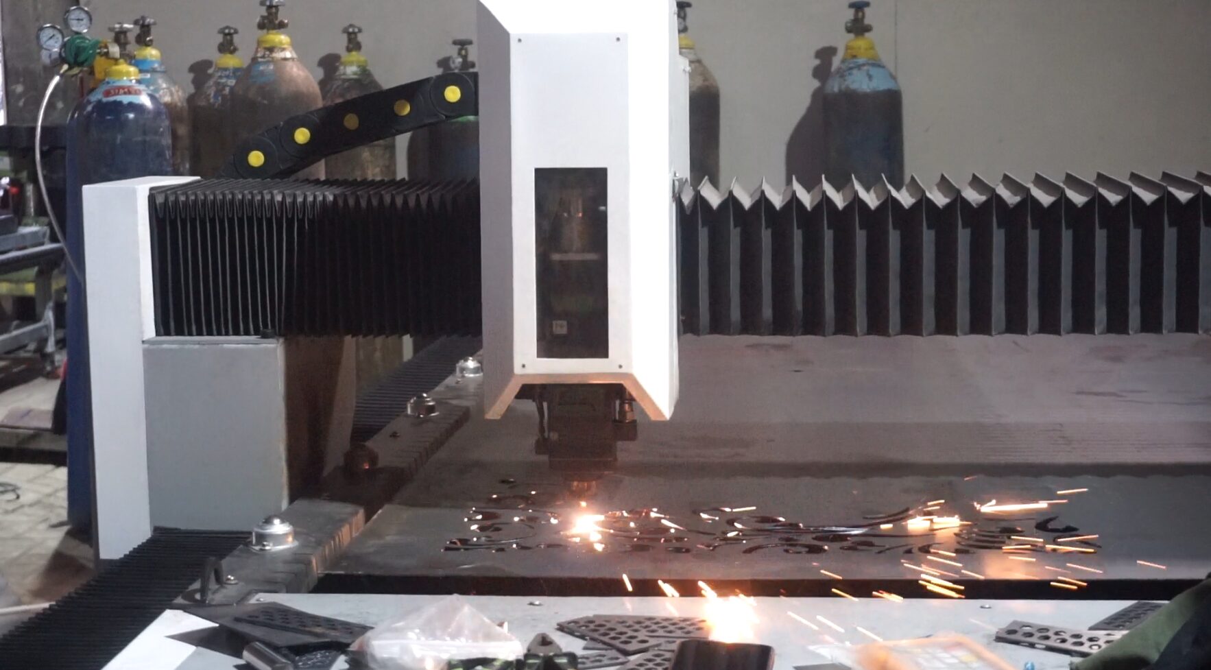 Jual Mesin CNC Fiber Laser Cutting di Bandung dan Sekitarnya